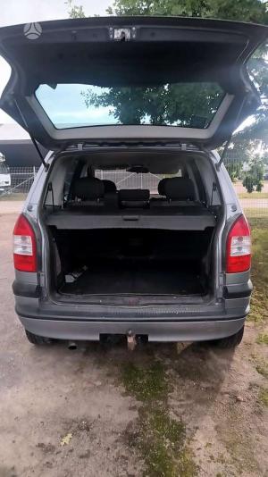 Grey Opel Zafira 2003 in Radviliskis, with an engine capacity of 2.00 L and mileage of 275 thousand km for 600 €, photo 10 on AUTOMOTO.COM.LV