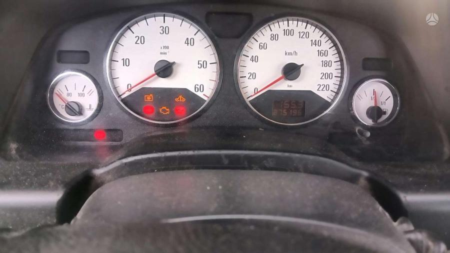 Grey Opel Zafira 2003 in Radviliskis, with an engine capacity of 2.00 L and mileage of 275 thousand km for 600 €, photo 14 on AUTOMOTO.COM.LV