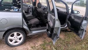Grey Opel Zafira 2003 in Radviliskis, with an engine capacity of 2.00 L and mileage of 275 thousand km for 600 €, photo 19 on AUTOMOTO.COM.LV