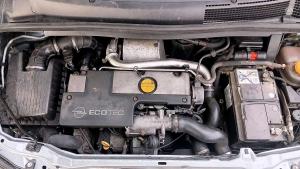 Grey Opel Zafira 2003 in Radviliskis, with an engine capacity of 2.00 L and mileage of 275 thousand km for 600 €, photo 22 on AUTOMOTO.COM.LV