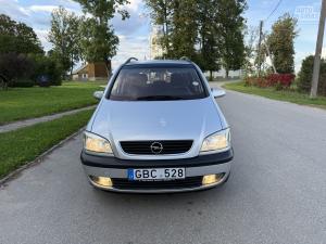 Grey Opel Zafira 2003 in Alytus, with an engine capacity of 2.00 L and mileage of 147 thousand km for 1150 €, photo 3 on AUTOMOTO.COM.LV