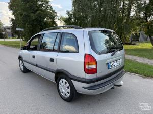 Grey Opel Zafira 2003 in Alytus, with an engine capacity of 2.00 L and mileage of 147 thousand km for 1150 €, photo 8 on AUTOMOTO.COM.LV
