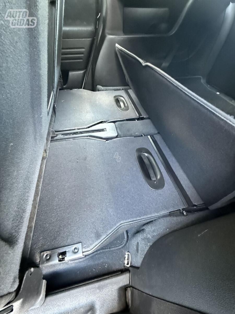 Grey Opel Zafira 2003 in Alytus, with an engine capacity of 2.00 L and mileage of 147 thousand km for 1150 €, photo 11 on AUTOMOTO.COM.LV
