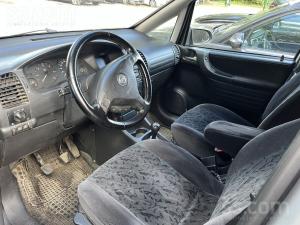 Pelēks Opel Zafira 2003 Rīga, ar dzinēja tilpumu 2.20 L un nobraukumu 384 tūkst. km par 490 €, foto 4 vietnē AUTOMOTO.COM.LV