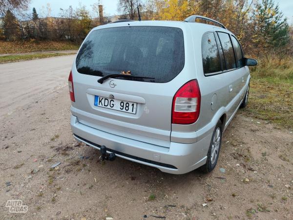 Opel Zafira 2003 Utena vietnē Pelēks Opel Zafira 2003 Utena, ar dzinēja tilpumu 2.20 L un nobraukumu 293 tūkst. km par 790 €, foto 7 vietnē AUTOMOTO.COM.LV