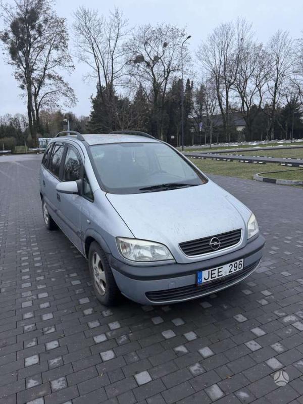 Pelēks Opel Zafira 2004 Kauņa, ar dzinēja tilpumu 2.00 L un nobraukumu 310 tūkst. km par 660 €, foto 4 vietnē AUTOMOTO.COM.LV