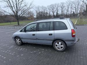 Pelēks Opel Zafira 2004 Kauņa, ar dzinēja tilpumu 2.00 L un nobraukumu 310 tūkst. km par 660 €, foto 6 vietnē AUTOMOTO.COM.LV