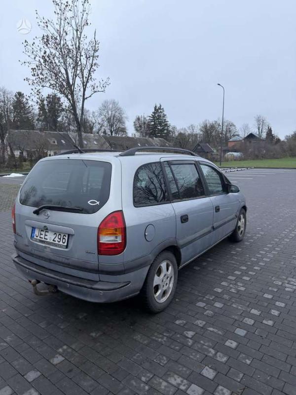 Grey Opel Zafira 2004 in Kaunas, with an engine capacity of 2.00 L and mileage of 310 thousand km for 660 €, photo 9 on AUTOMOTO.COM.LV