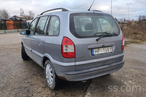 Pelēks Opel Zafira 2004 Rīga, ar dzinēja tilpumu 2.20 L un nobraukumu 290 tūkst. km par 890 €, foto 3 vietnē AUTOMOTO.COM.LV