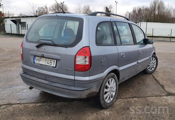 Pelēks Opel Zafira 2004 Rīga, ar dzinēja tilpumu 2.20 L un nobraukumu 290 tūkst. km par 890 €, foto 4 vietnē AUTOMOTO.COM.LV