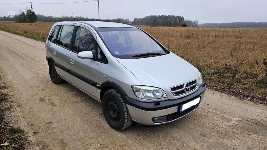 Grey Opel Zafira 2004 in Anyksciai, with an engine capacity of 1.80 L and mileage of 269 thousand km for 1700 €, photo 1 on AUTOMOTO.COM.LV
