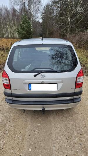 Grey Opel Zafira 2004 in Anyksciai, with an engine capacity of 1.80 L and mileage of 269 thousand km for 1700 €, photo 5 on AUTOMOTO.COM.LV