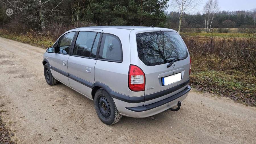 Grey Opel Zafira 2004 in Anyksciai, with an engine capacity of 1.80 L and mileage of 269 thousand km for 1700 €, photo 6 on AUTOMOTO.COM.LV