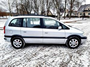 Grey Opel Zafira 2004 in Jonava, with an engine capacity of 1.60 L and mileage of 223 thousand km for 1499 €, photo 6 on AUTOMOTO.COM.LV