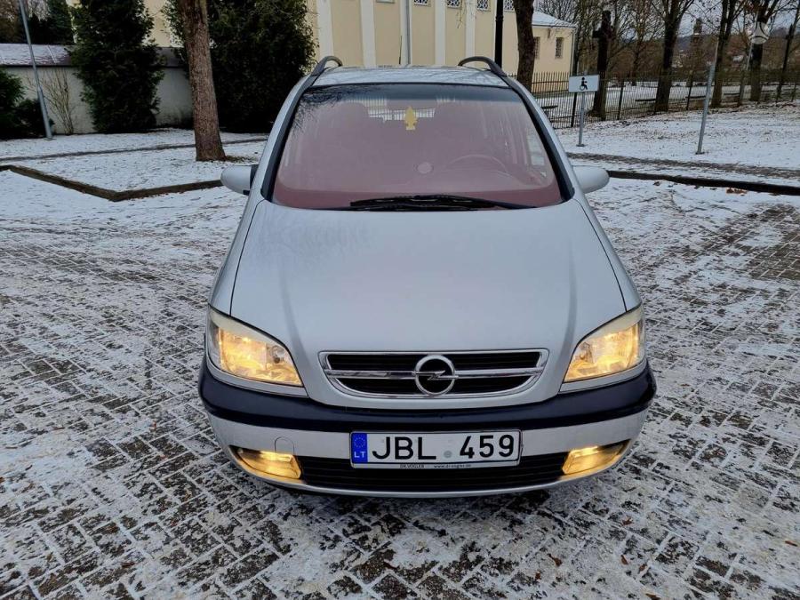 Grey Opel Zafira 2004 in Jonava, with an engine capacity of 1.60 L and mileage of 223 thousand km for 1499 €, photo 8 on AUTOMOTO.COM.LV