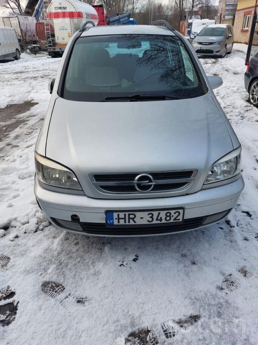 Pelēks Opel Zafira 2004 Liepāja, ar dzinēja tilpumu 2.20 L un nobraukumu 336 tūkst. km par 1000 €, foto 1 vietnē AUTOMOTO.COM.LV