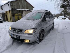 Grey Opel Zafira 2004 in Ukmerge, with an engine capacity of 2.00 L and mileage of 270 thousand km for 1250 €, photo  on AUTOMOTO.COM.LV