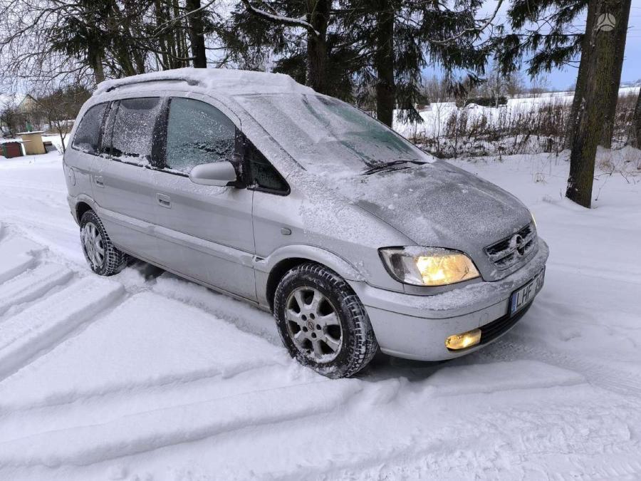 Pelēks Opel Zafira 2004 Ukmergė, ar dzinēja tilpumu 2.00 L un nobraukumu 270 tūkst. km par 1250 €, foto 3 vietnē AUTOMOTO.COM.LV