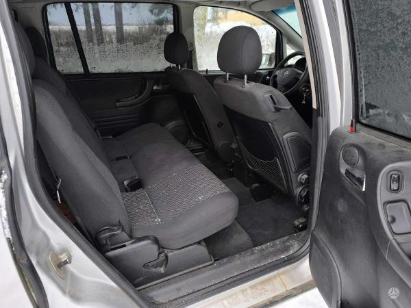 Pelēks Opel Zafira 2004 Ukmergė, ar dzinēja tilpumu 2.00 L un nobraukumu 270 tūkst. km par 1250 €, foto 6 vietnē AUTOMOTO.COM.LV