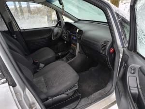 Pelēks Opel Zafira 2004 Ukmergė, ar dzinēja tilpumu 2.00 L un nobraukumu 270 tūkst. km par 1250 €, foto 7 vietnē AUTOMOTO.COM.LV