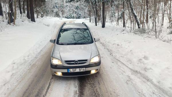 Серый Опель Зафира 2004 в Вильнюс, объемом двигателя 1.60 л и пробегом 203 тыс. км за 750 €, фото 3 на AUTOMOTO.COM.LV