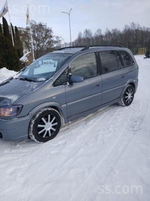 Grey Opel Zafira 2004 in Jelgava, with an engine capacity of 2.20 L and mileage of 319 thousand km for 2000 €, photo 4 on AUTOMOTO.COM.LV