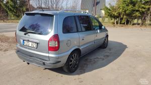 Pelēks Opel Zafira 2004 Panevēža, ar dzinēja tilpumu 2.00 L un nobraukumu 321 tūkst. km par 1150 €, foto 3 vietnē AUTOMOTO.COM.LV