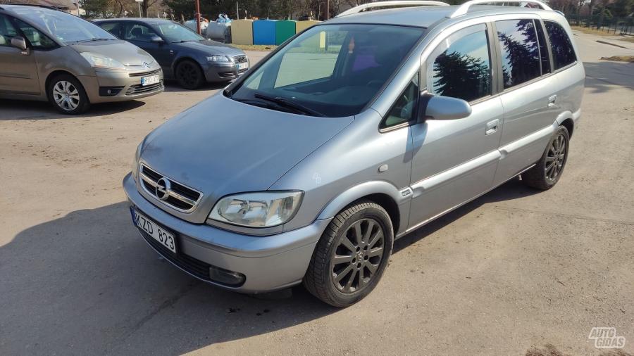 Pelēks Opel Zafira 2004 Panevēža, ar dzinēja tilpumu 2.00 L un nobraukumu 321 tūkst. km par 1150 €, foto 6 vietnē AUTOMOTO.COM.LV