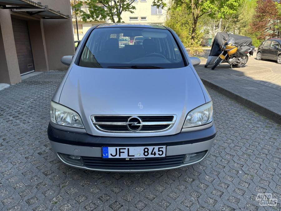 Grey Opel Zafira 2004 in Vilnius, with an engine capacity of 2.00 L and mileage of 309 thousand km for 1200 €, photo 1 on AUTOMOTO.COM.LV