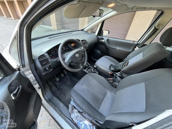 Pelēks Opel Zafira 2004 Viļņa, ar dzinēja tilpumu 2.00 L un nobraukumu 309 tūkst. km par 1200 €, foto 8 vietnē AUTOMOTO.COM.LV