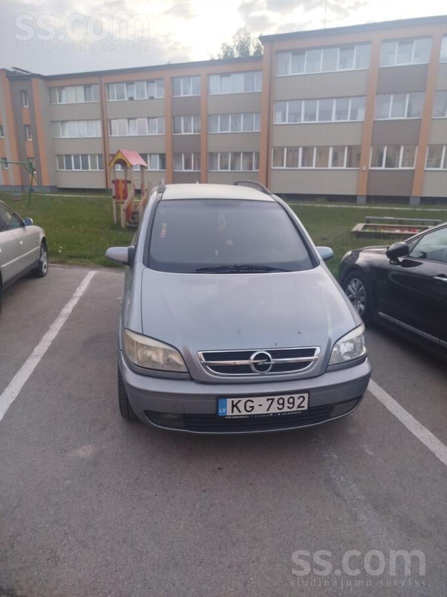 Pelēks Opel Zafira 2004 Rīga, ar dzinēja tilpumu 2.20 L un nobraukumu 342 tūkst. km par 1200 €, foto 3 vietnē AUTOMOTO.COM.LV