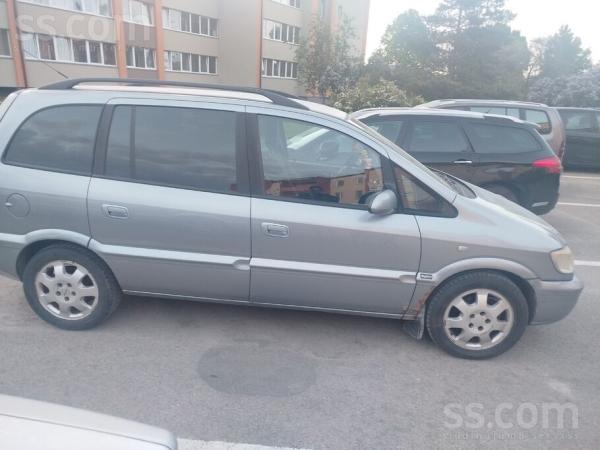 Grey Opel Zafira 2004 in Riga, with an engine capacity of 2.20 L and mileage of 342 thousand km for 1200 €, photo 3 on AUTOMOTO.COM.LV