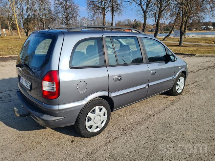 Grey Opel Zafira 2004 in Ludza, with an engine capacity of 2.00 L and mileage of 0 thousand km for 1950 €, photo 5 on AUTOMOTO.COM.LV
