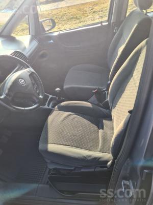 Grey Opel Zafira 2004 in Ludza, with an engine capacity of 2.00 L and mileage of 0 thousand km for 1950 €, photo 13 on AUTOMOTO.COM.LV