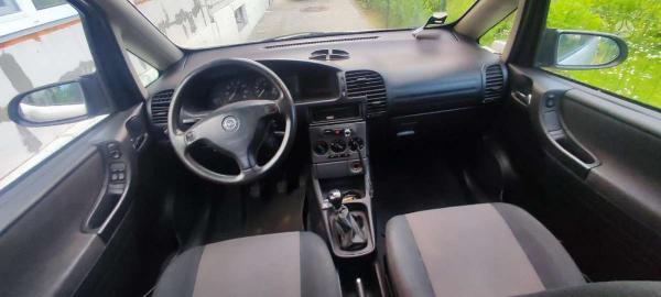 Pelēks Opel Zafira 2004 Panevēža, ar dzinēja tilpumu 1.60 L un nobraukumu 295 tūkst. km par 1000 €, foto 3 vietnē AUTOMOTO.COM.LV