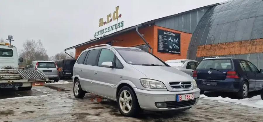 Pelēks Opel Zafira 2004 Valmiera, ar dzinēja tilpumu 2.20 L un nobraukumu 294 tūkst. km par 1150 €, foto 1 vietnē AUTOMOTO.COM.LV