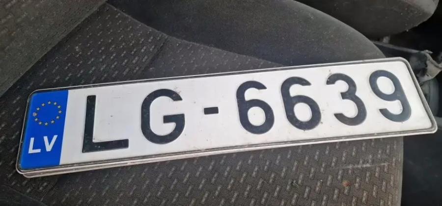 Pelēks Opel Zafira 2004 Valmiera, ar dzinēja tilpumu 2.20 L un nobraukumu 294 tūkst. km par 1150 €, foto 11 vietnē AUTOMOTO.COM.LV