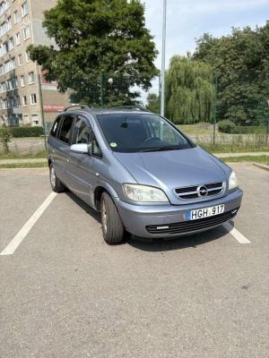 Grey Opel Zafira 2004 in Kaunas, with an engine capacity of 2.17 L and mileage of 300 thousand km for 999 €, photo 4 on AUTOMOTO.COM.LV