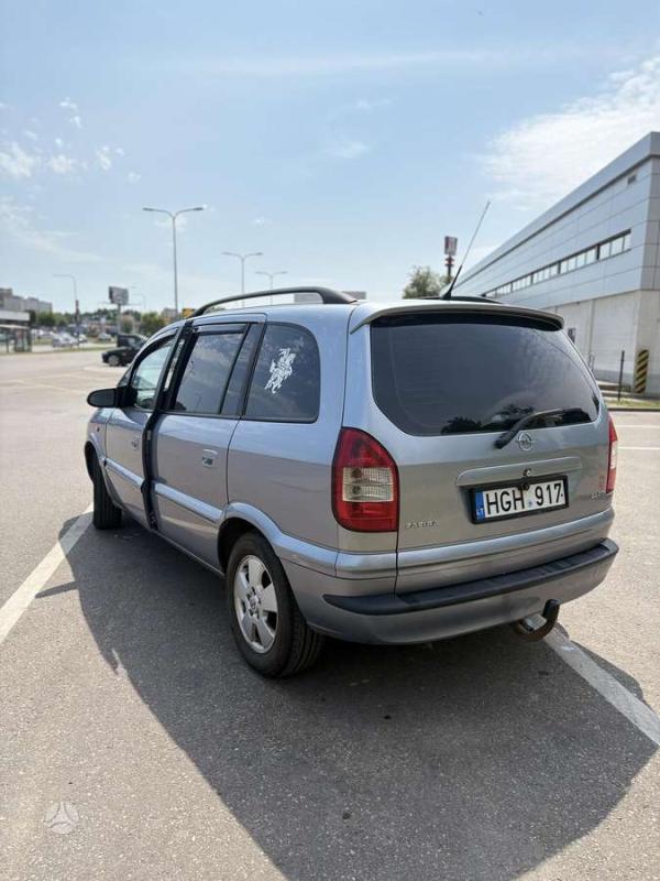 Grey Opel Zafira 2004 in Kaunas, with an engine capacity of 2.17 L and mileage of 300 thousand km for 999 €, photo 5 on AUTOMOTO.COM.LV