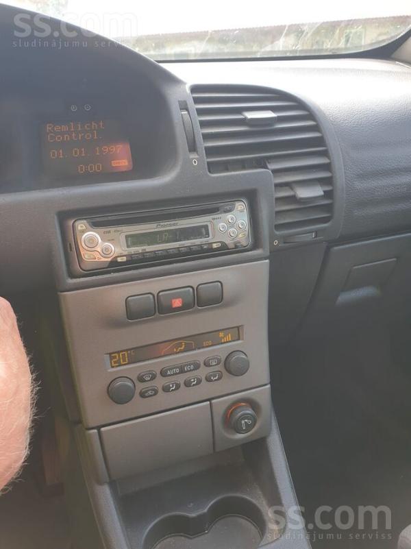 Pelēks Opel Zafira 2004 Cēsis, ar dzinēja tilpumu 2.20 L un nobraukumu 271 tūkst. km par 1050 €, foto 4 vietnē AUTOMOTO.COM.LV