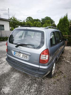 Grey Opel Zafira 2004 in Kaunas, with an engine capacity of 2.00 L and mileage of 259 thousand km for 550 €, photo 4 on AUTOMOTO.COM.LV