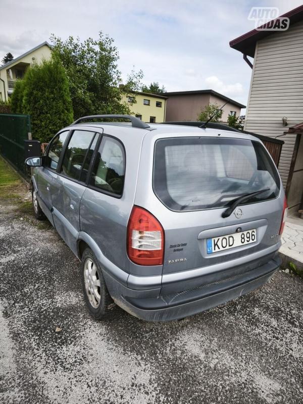 Pelēks Opel Zafira 2004 Kauņa, ar dzinēja tilpumu 2.00 L un nobraukumu 259 tūkst. km par 550 €, foto 4 vietnē AUTOMOTO.COM.LV