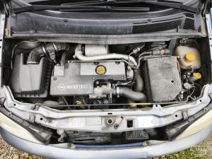 Grey Opel Zafira 2004 in Kaunas, with an engine capacity of 2.00 L and mileage of 259 thousand km for 550 €, photo 12 on AUTOMOTO.COM.LV