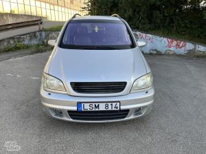 Pelēks Opel Zafira 2004 Viļņa, ar dzinēja tilpumu 2.20 L un nobraukumu 348 tūkst. km par 950 €, foto  vietnē AUTOMOTO.COM.LV