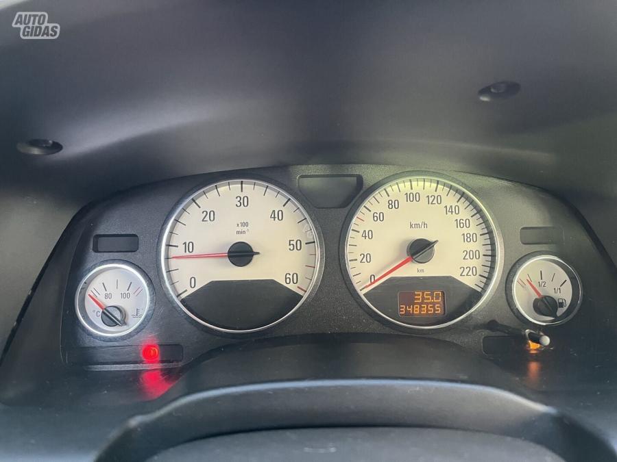 Grey Opel Zafira 2004 in Vilnius, with an engine capacity of 2.20 L and mileage of 348 thousand km for 950 €, photo 12 on AUTOMOTO.COM.LV