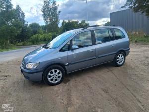 Pelēks Opel Zafira 2004 Naujoji Akmenė, ar dzinēja tilpumu 2.00 L un nobraukumu 260 tūkst. km par 950 €, foto 4 vietnē AUTOMOTO.COM.LV