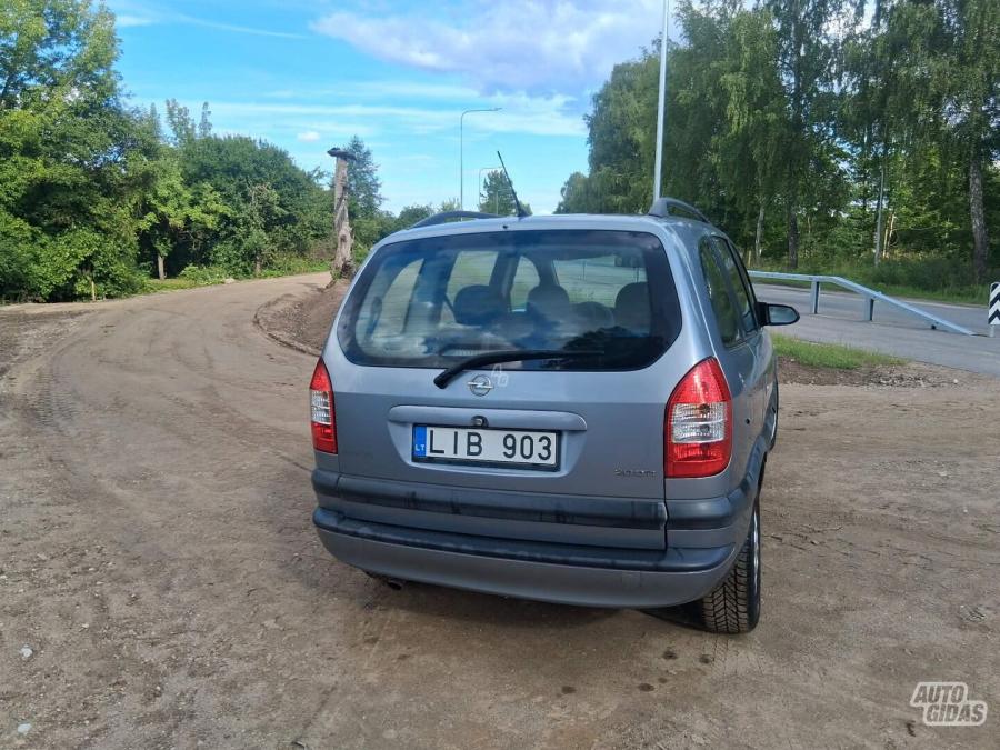 Pelēks Opel Zafira 2004 Naujoji Akmenė, ar dzinēja tilpumu 2.00 L un nobraukumu 260 tūkst. km par 950 €, foto 6 vietnē AUTOMOTO.COM.LV