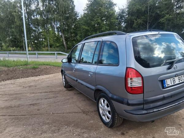 Grey Opel Zafira 2004 in Naujoji Akmene, with an engine capacity of 2.00 L and mileage of 260 thousand km for 950 €, photo 7 on AUTOMOTO.COM.LV