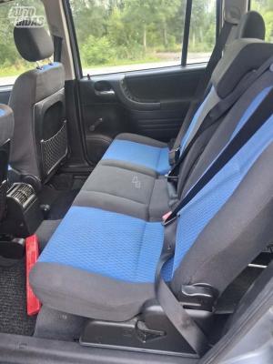 Pelēks Opel Zafira 2004 Naujoji Akmenė, ar dzinēja tilpumu 2.00 L un nobraukumu 260 tūkst. km par 950 €, foto 10 vietnē AUTOMOTO.COM.LV