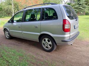 Grey Opel Zafira 2004 in Svencionys, with an engine capacity of 2.17 L and mileage of 267 thousand km for 400 €, photo 5 on AUTOMOTO.COM.LV